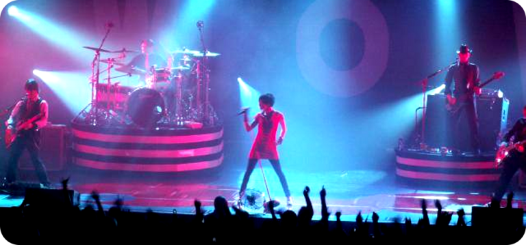 Retour sur les lives – Wow Tour - We Love Superbus